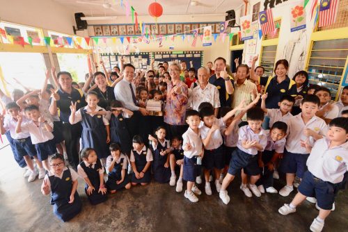 Primary school students set to benefit from Yeoh’s gift of books ...