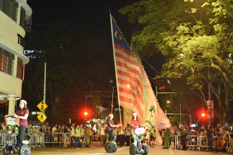 Chingay parade mesmerises crowd | Buletin Mutiara