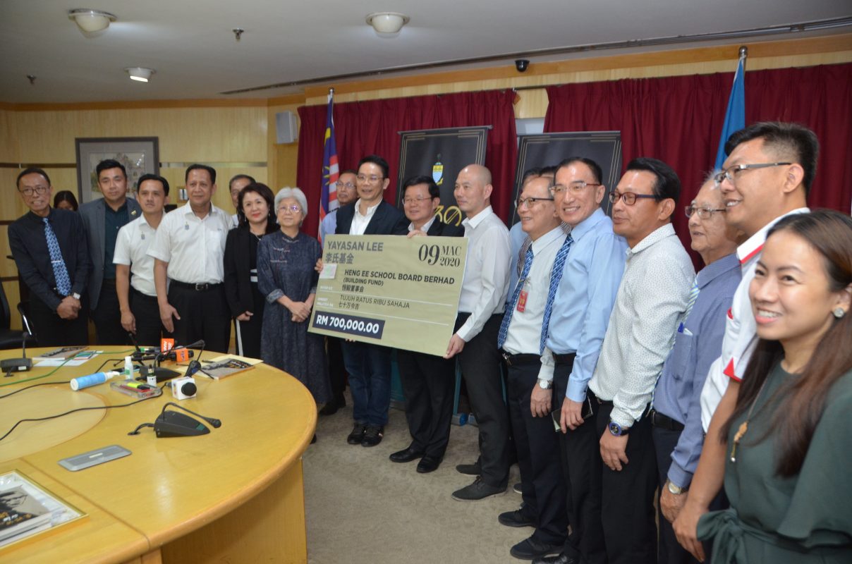 Lee Foundation lends helping hand to SMK Heng Ee 2 | Buletin Mutiara