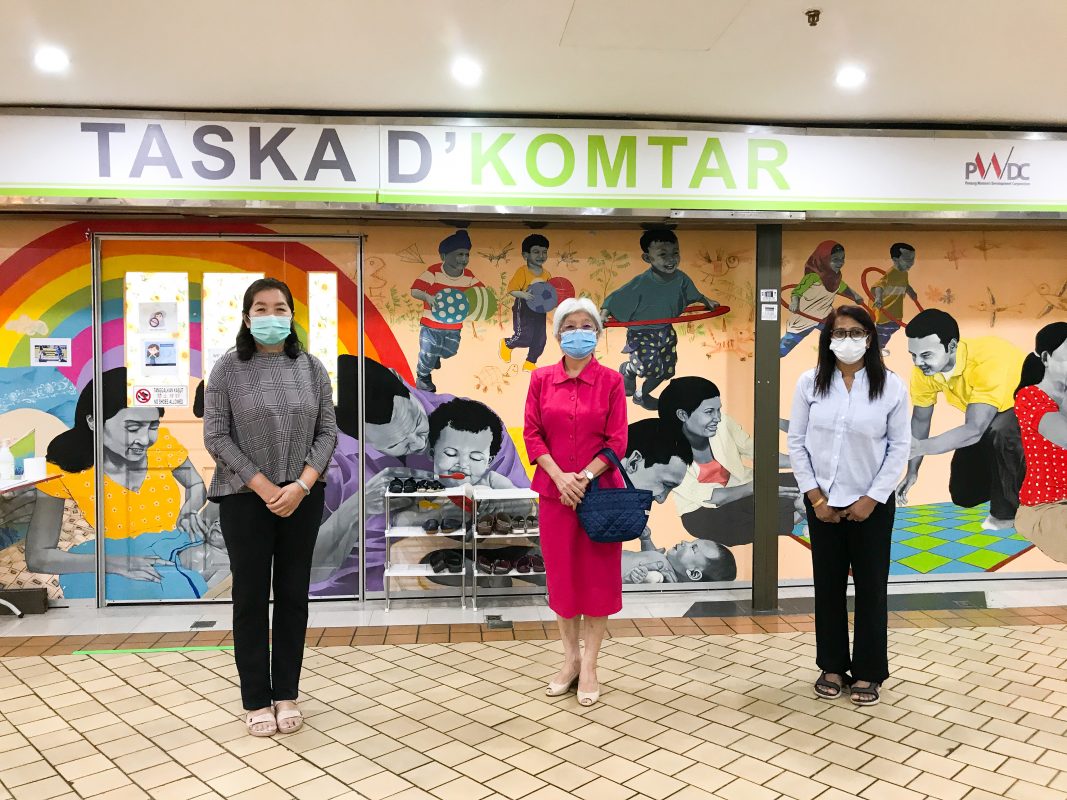 Provide children with tender loving care, mums urged | Buletin Mutiara