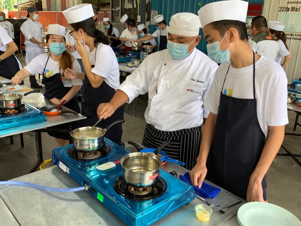 Creating interest in cooking among youth | Buletin Mutiara