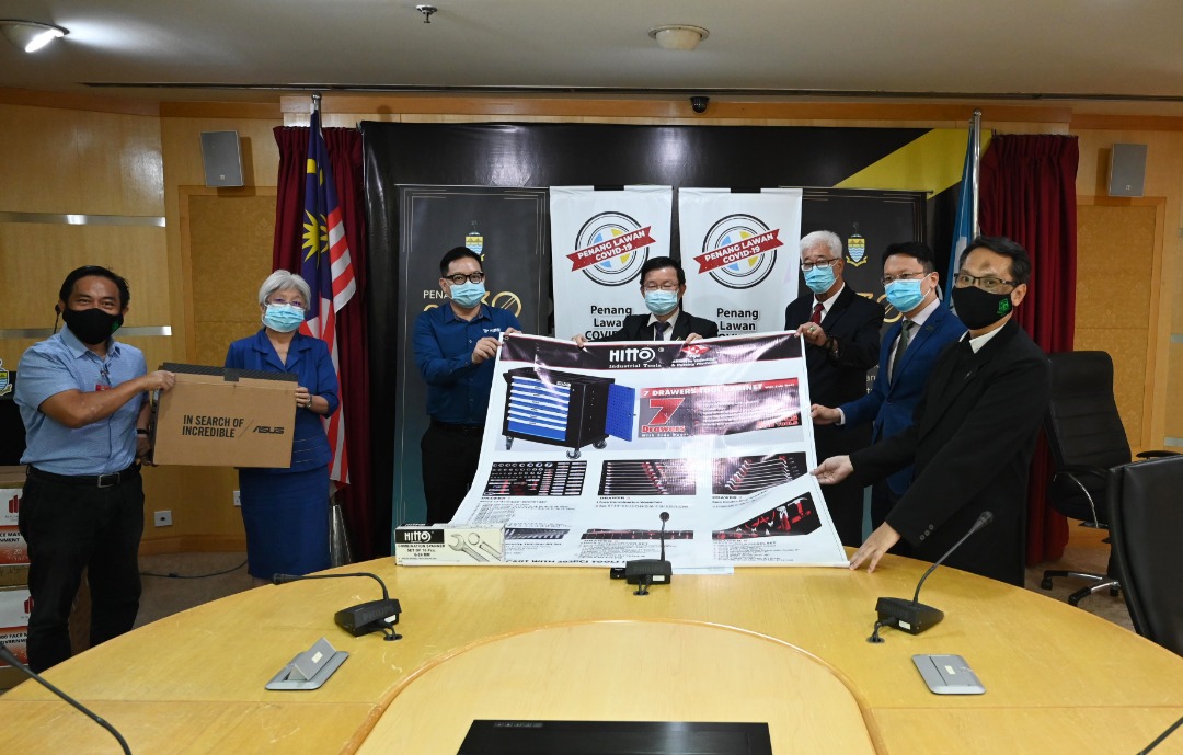2单位捐献口罩与电脑 与州政府携手抗疫 | Buletin Mutiara