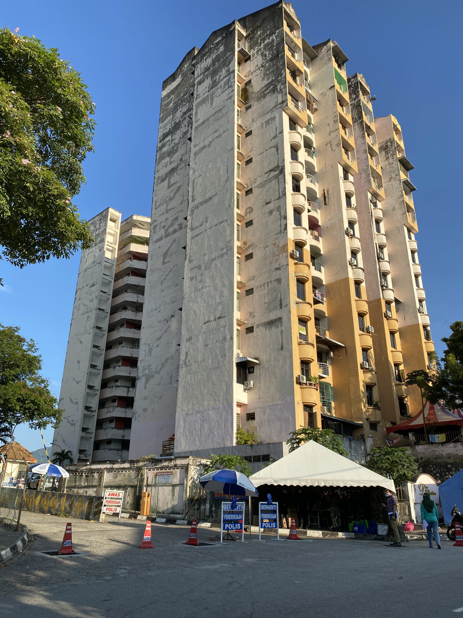 Targeted screening at high-risk floors in Desa Bistari Apartments ...