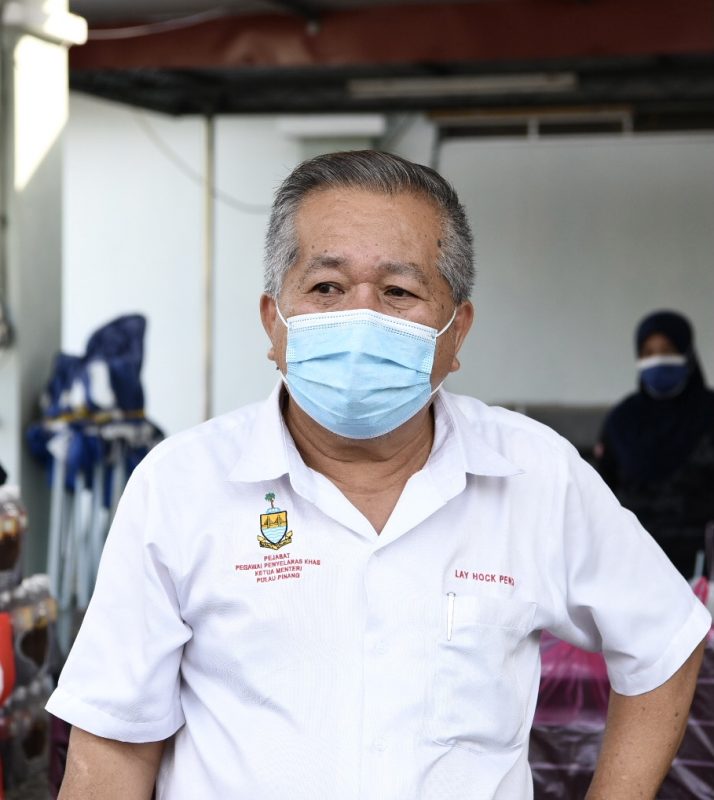 Wakil Ketua Menteri agih bekalan makanan di pos SJR sekitar SPU ...