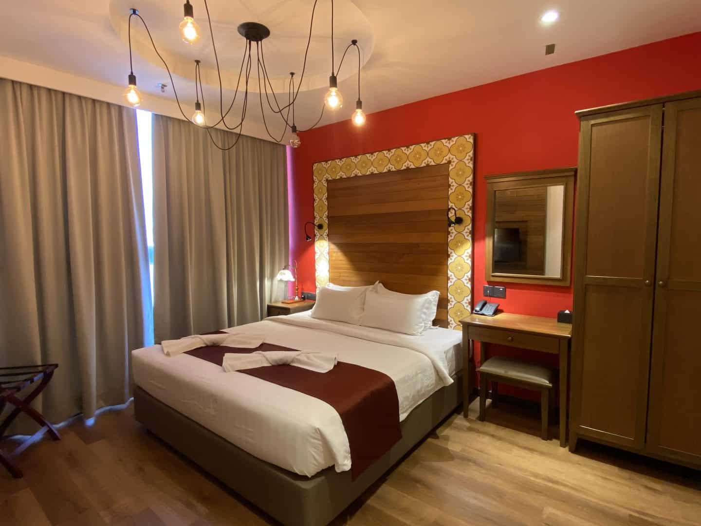 Ubah suai hotel jadi ruangan pejabat, adaptasi situasi pandemik ...