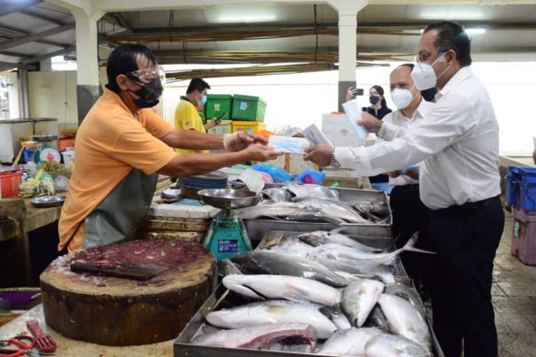 Hawkers and traders at Kuantan Road Market get negative test results ...