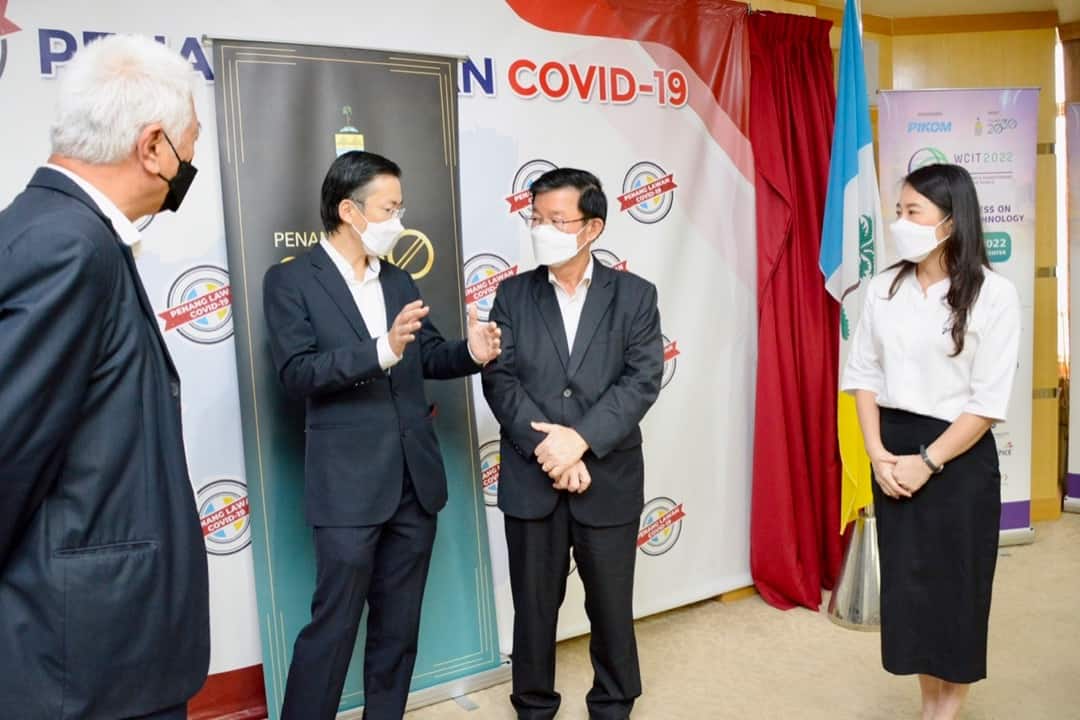 ViTrox donates RM250,000 to Penang Tzu Chi | Buletin Mutiara