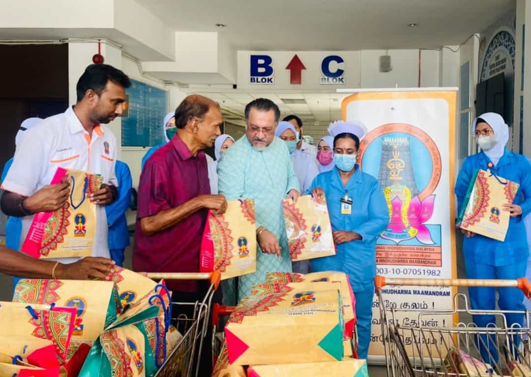 Deepavali cheer for staff and patients at Penang Hospital | Buletin Mutiara