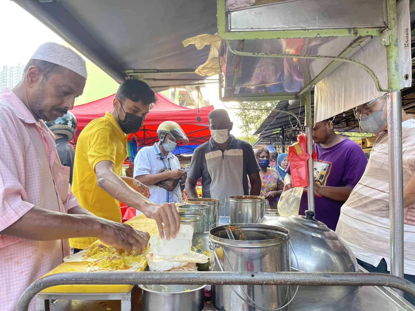 Legasi kuih popia Mamu Gaffor kekalkan guna kereta tolak | Buletin Mutiara