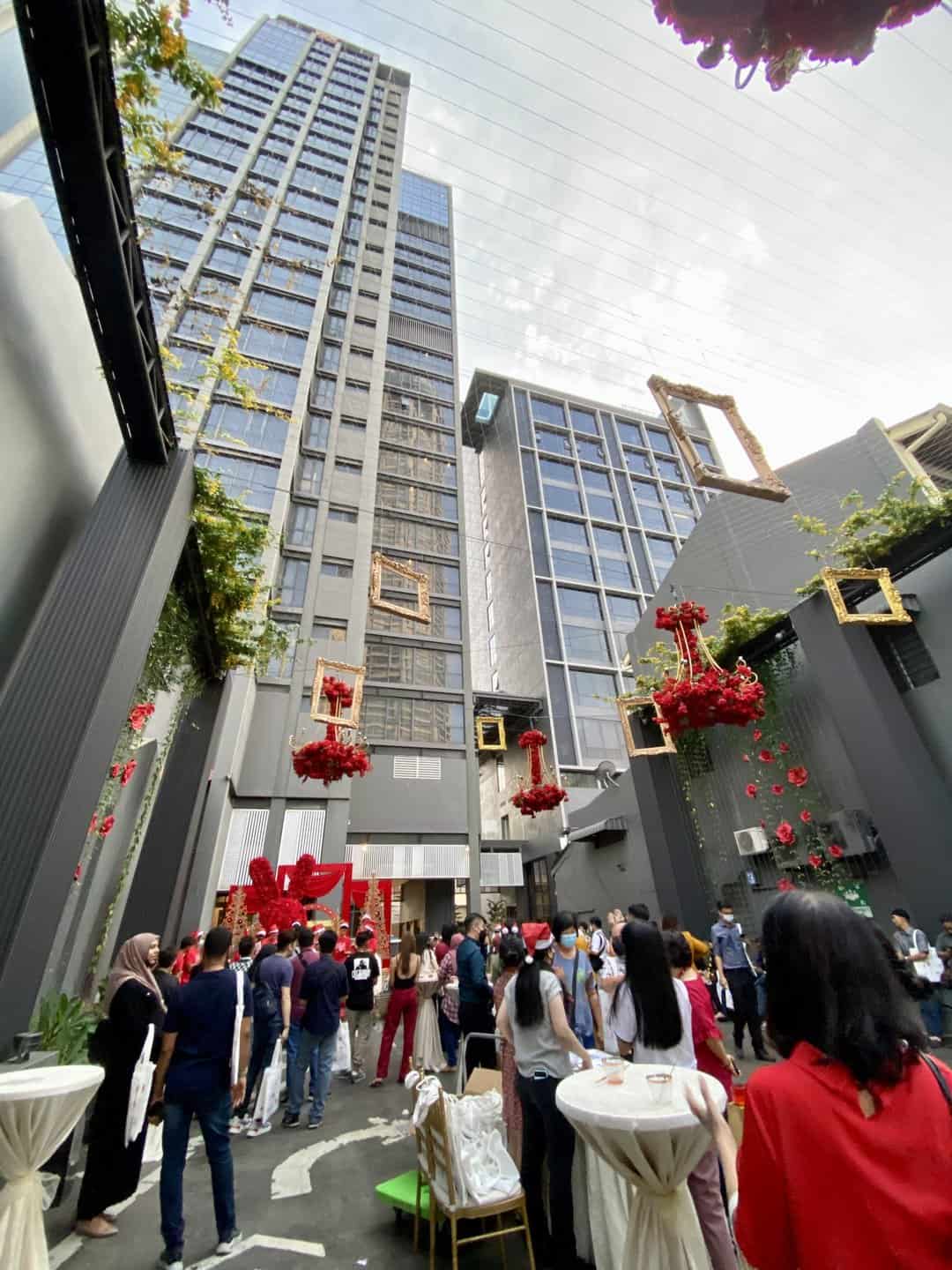 Lighting up the spirit of Christmas | Buletin Mutiara