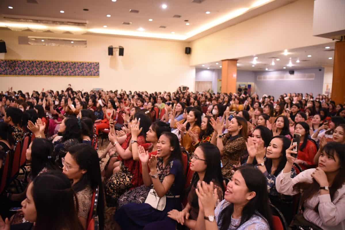 Coming together, celebrating fellowship | Buletin Mutiara