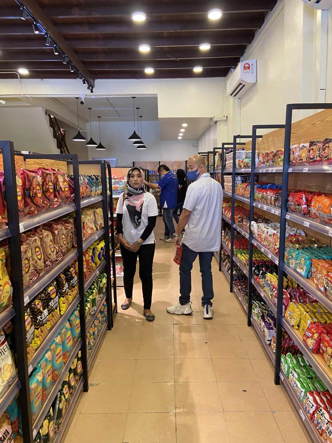 Exco saran kedai serbaneka utamakan produk IKS tempatan | Buletin Mutiara