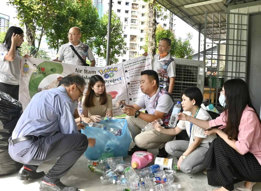 Kumpul botol plastik bantu jayakan projek landskap watak animasi ...