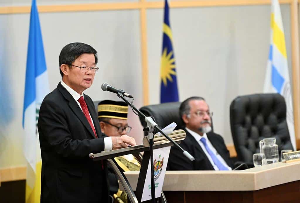24 Ahli Majlis MBSP termasuk seorang muka baru angkat sumpah terima ...