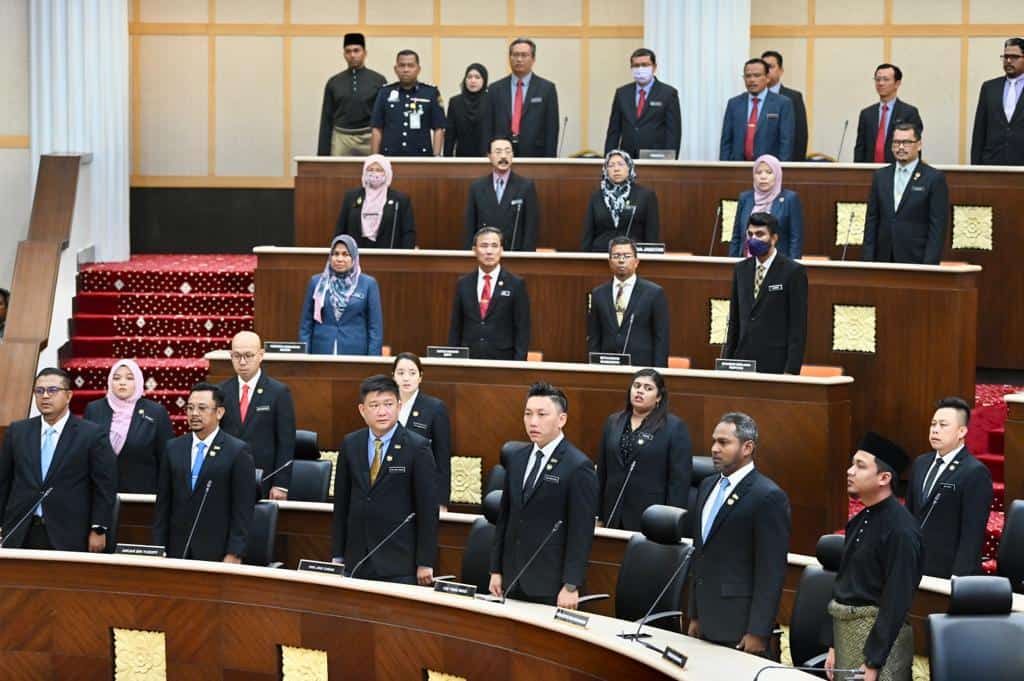 24 Ahli Majlis MBSP termasuk seorang muka baru angkat sumpah terima ...