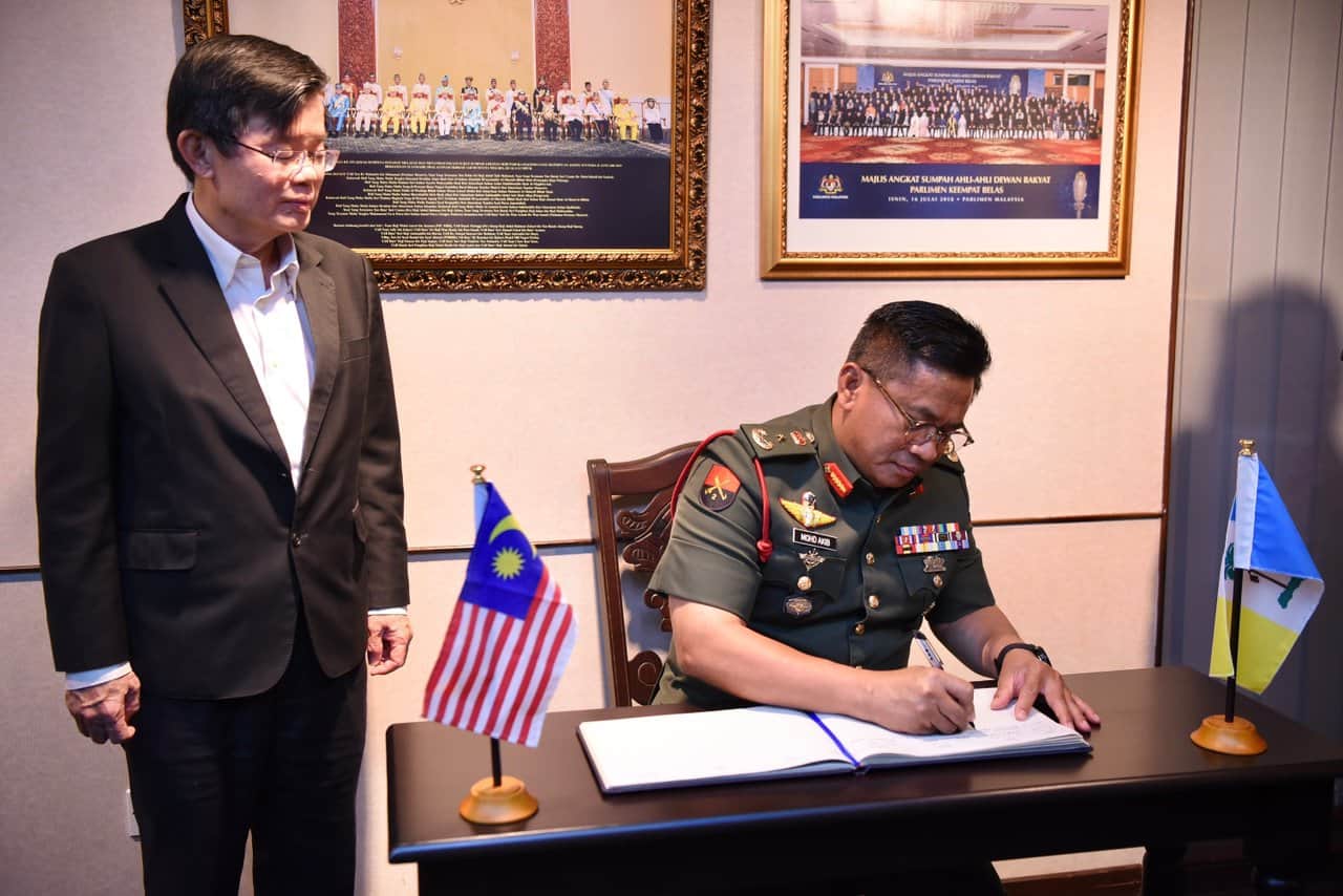 Kon Yeow terima kunjungan Panglima 6 Briged, JAKPAW Negeri | Buletin ...