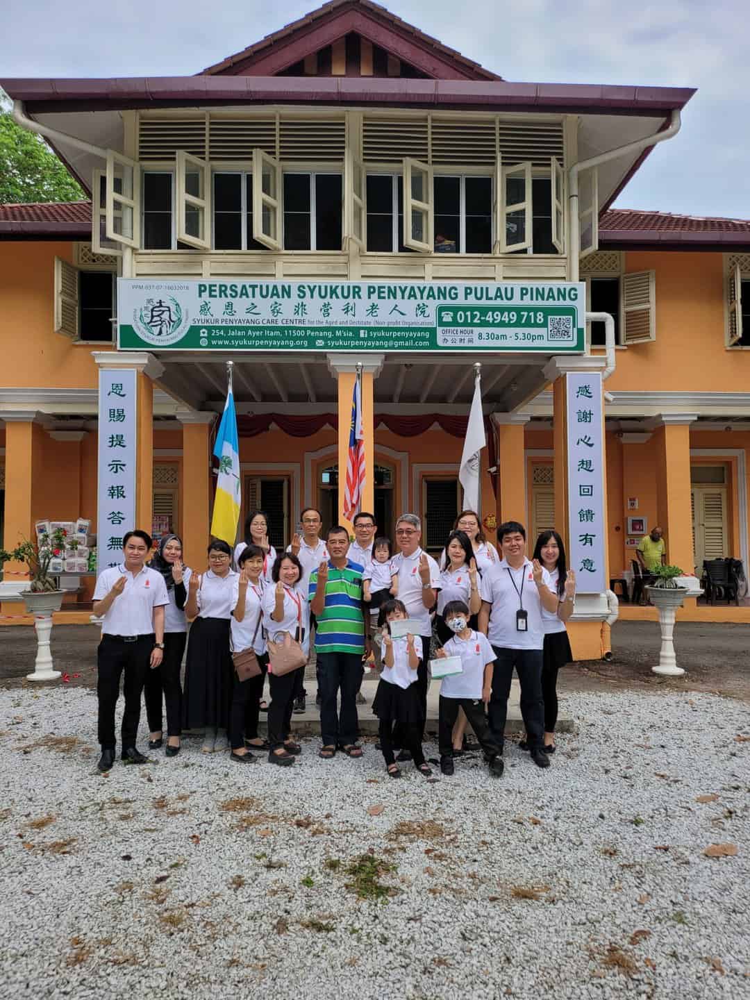 Paying it forward | Buletin Mutiara