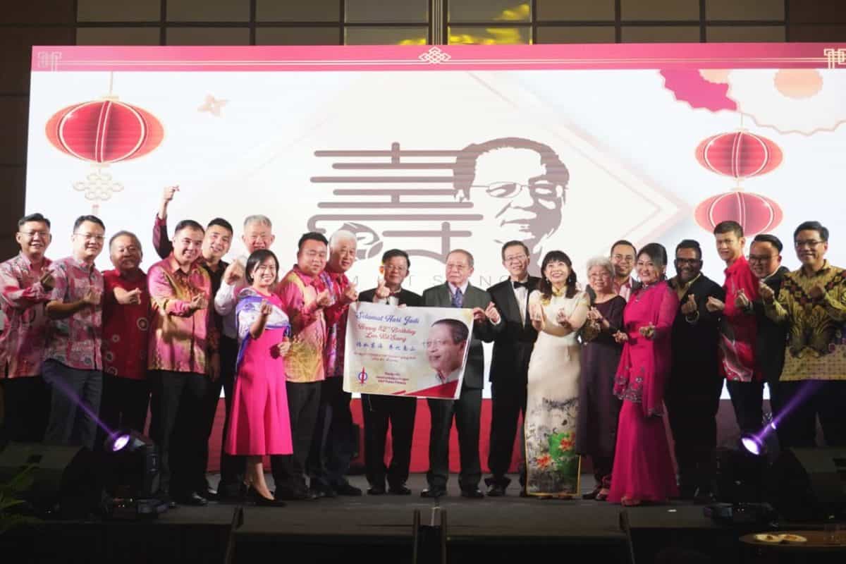 Kit Siang's 82nd birthday celebrated in grand ceremony | Buletin Mutiara