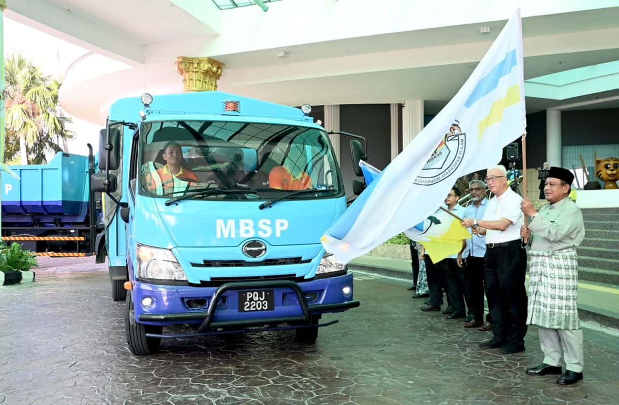 MBSP team heads to Johor to help flood victims | Buletin Mutiara