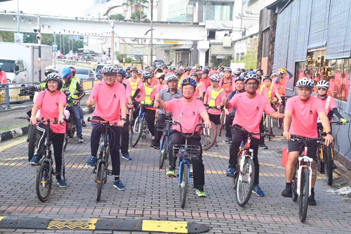 Tandem bike cycling event raises awareness, breaks down barriers ...