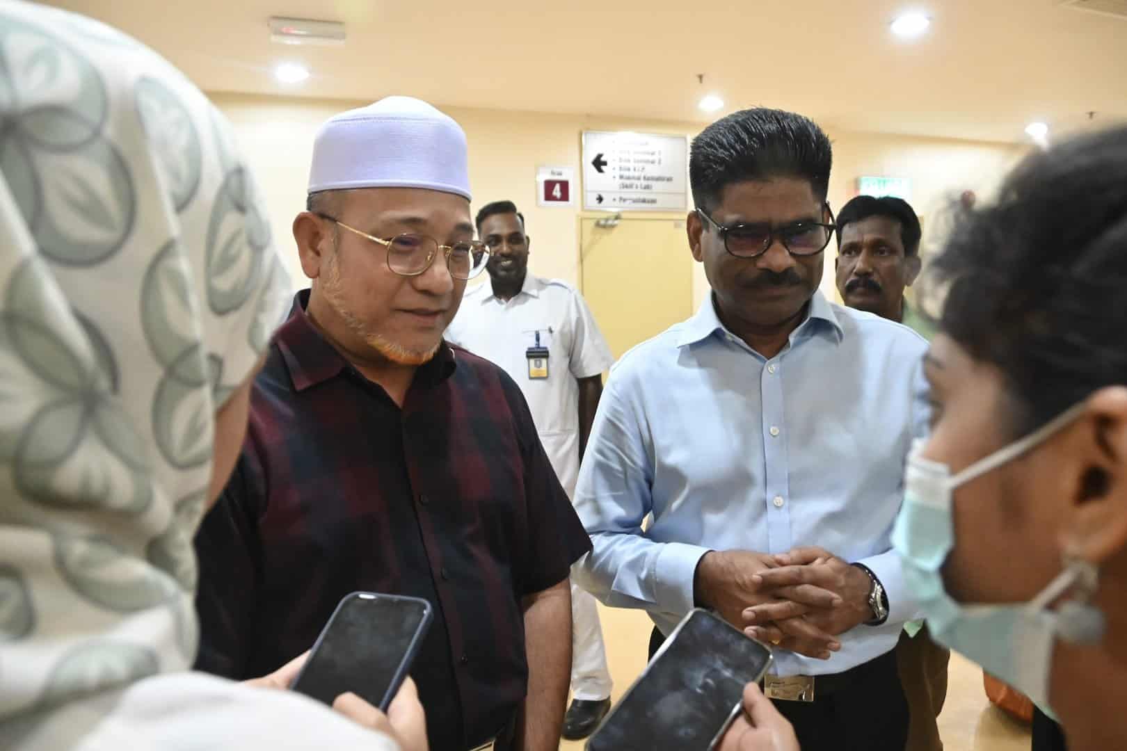 Santuni pesakit di Hospital Pulau Pinang sempena Deepavali | Buletin ...