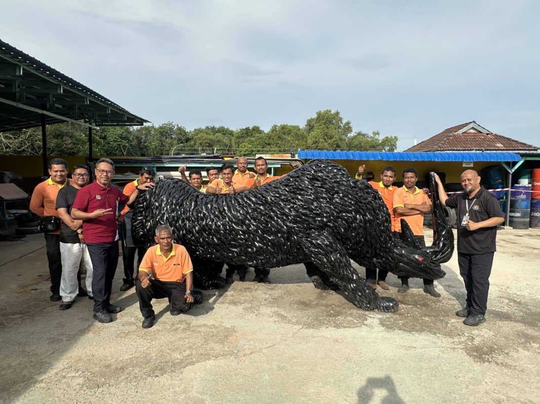 Beberapa replika besar persis Badak Sumbu bakal dihasilkan, kata Unit ...