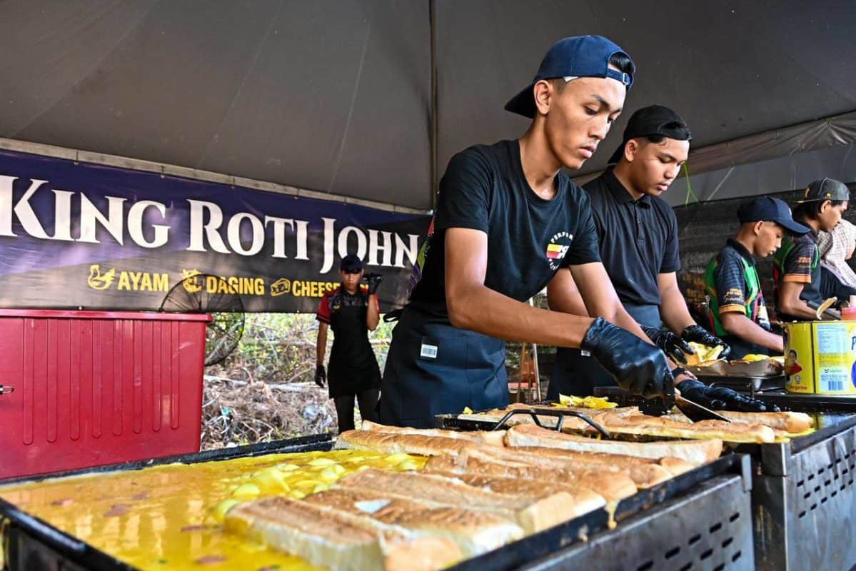 King Roti John, the preferred choice among others at Seberang Jaya ...