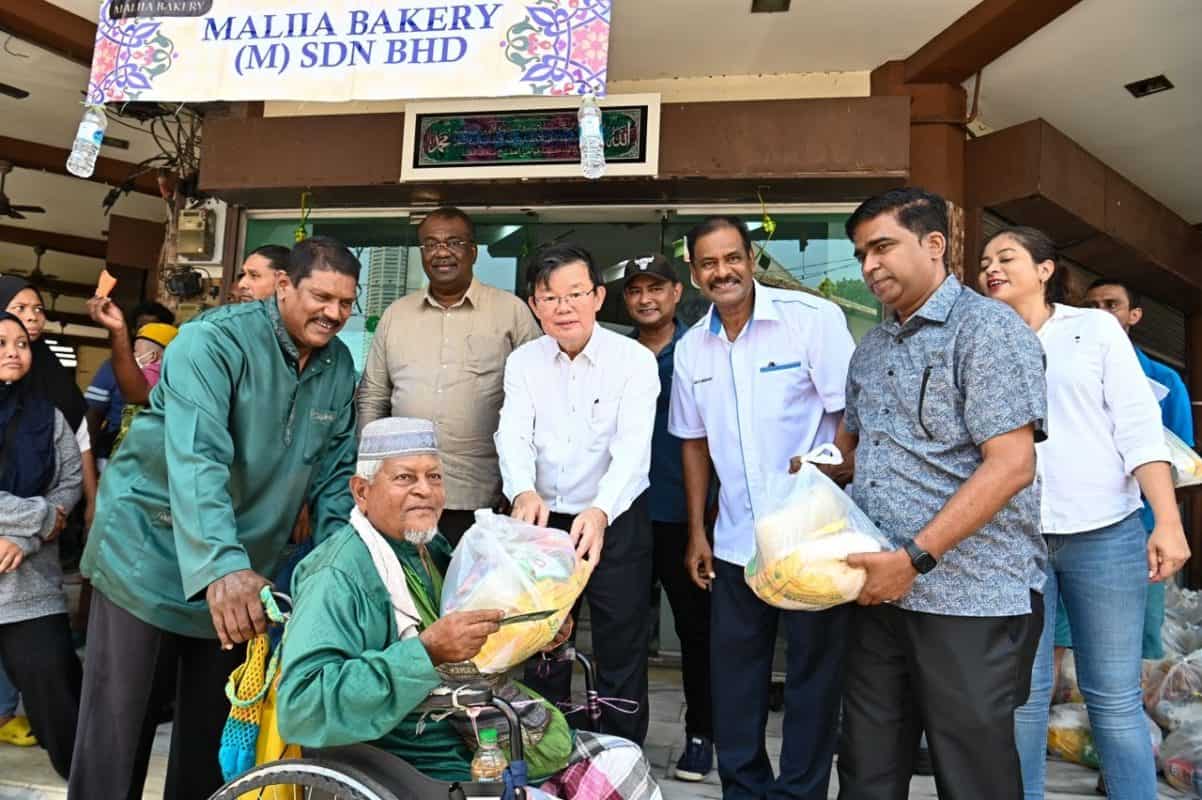 170 asnaf terima sumbangan Maliia Bakery simbol muhibah - Ketua Menteri ...