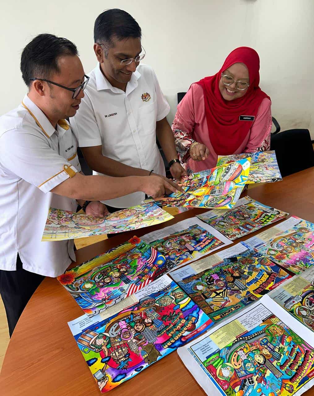 Pemenang peraduan mewarna, melukis poster anjuran Buletin Mutiara ...