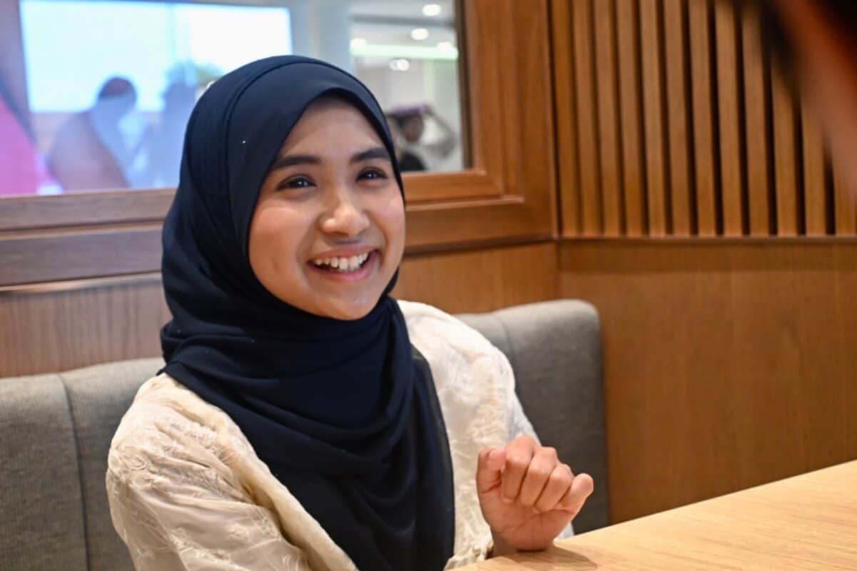 University of Manchester graduate shines as one of Top Three in EEE cohort | Buletin Mutiara