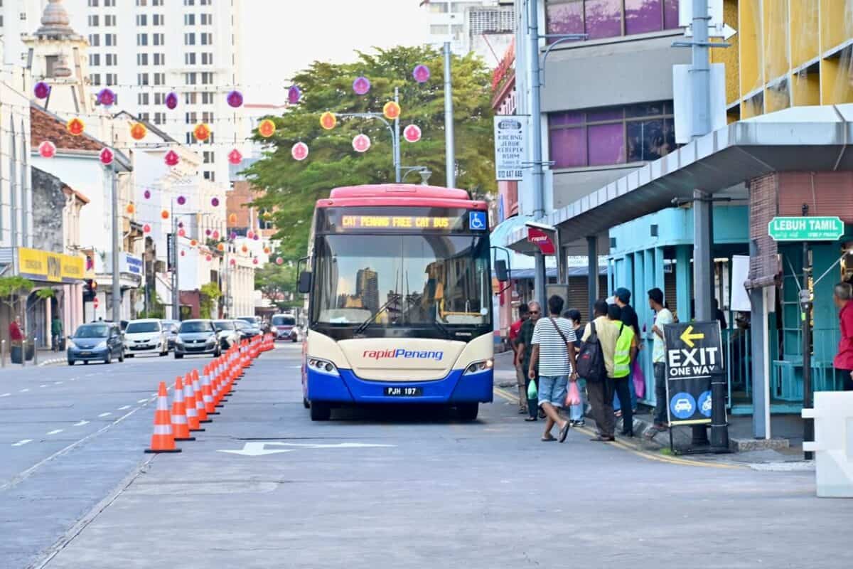 Six-month bus lane trial kicks off in Penang | Buletin Mutiara