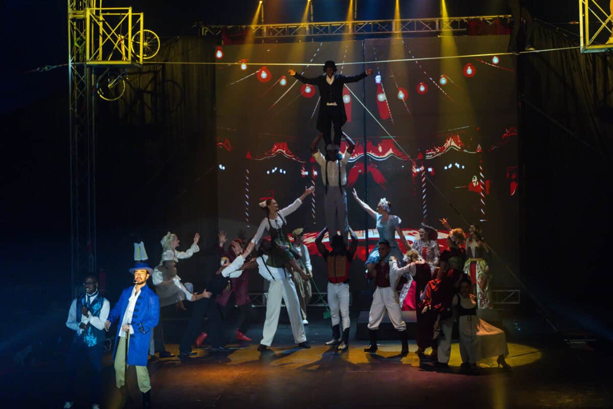 Children from welfare homes treated to a magical evening at the Great British Circus | Buletin ...